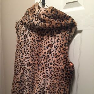 UbU | Jackets & Coats | Plush Cheetah Pattern Vest | Poshmark